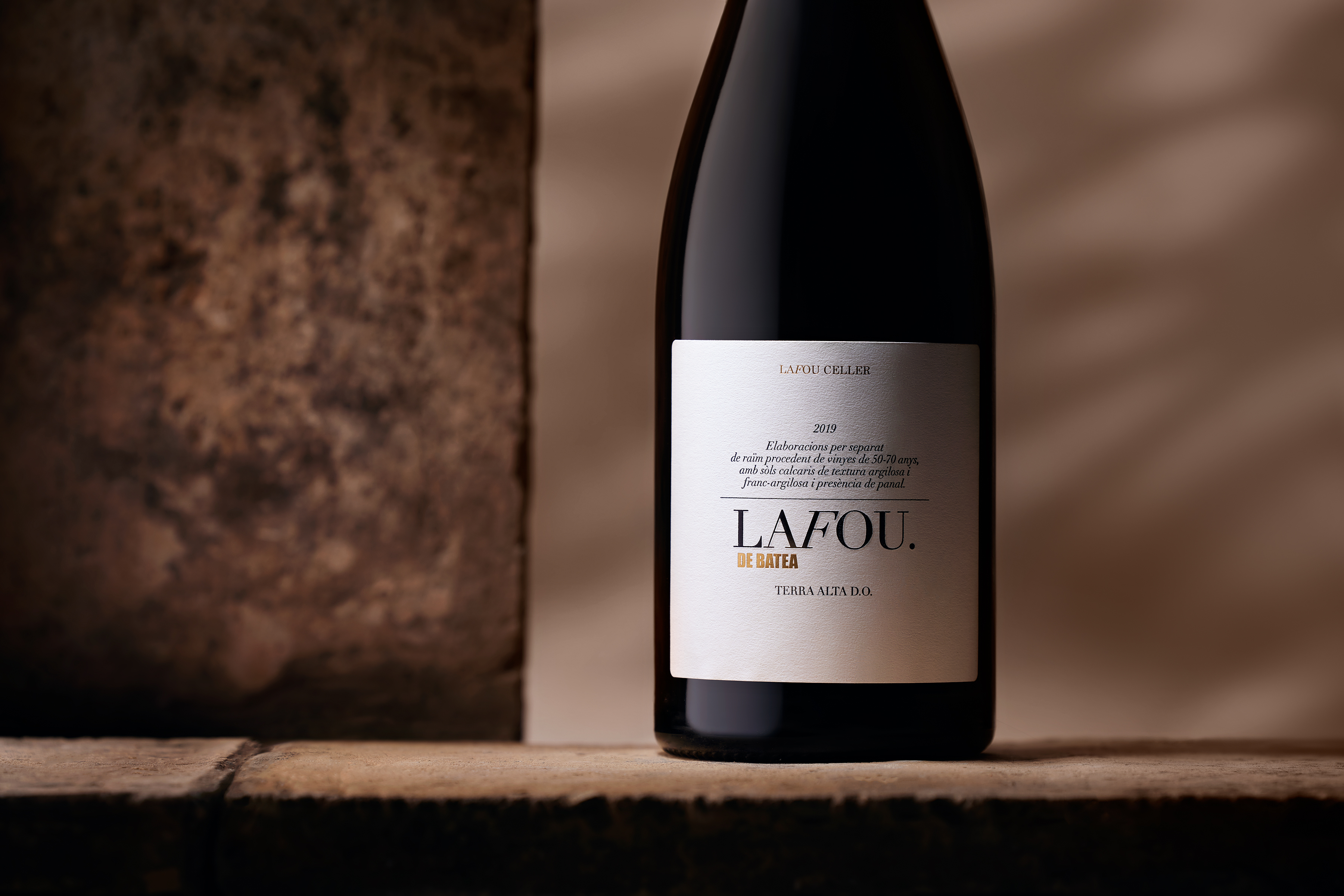 Tim Atkin MW otorga 95 puntos al vino LaFou de Batea 2019, situándolo dentro de la categoría ...